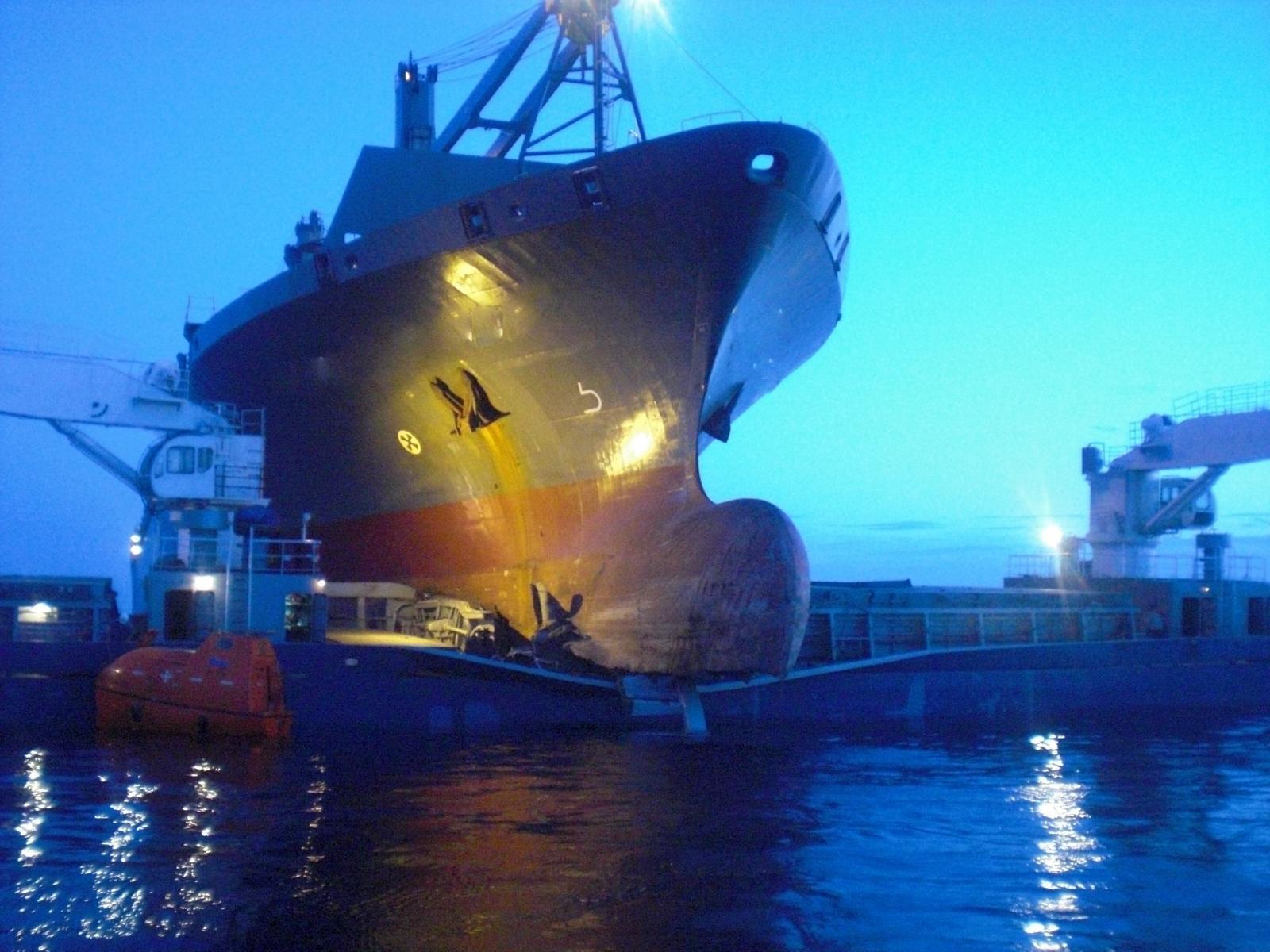 General Cargo Vessel - Major Collision - Evdemon & Partners