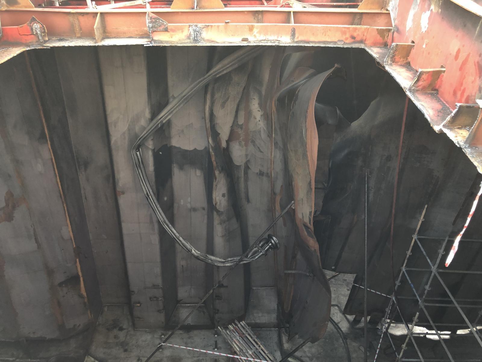 Chemical / Oil Tanker - Explosion And Fire In Cargo Tanks - Evdemon ...