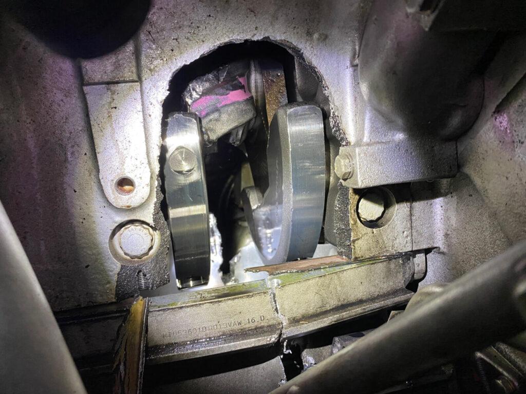 Catastrophic damage to a classic MTU 16V 2000 yacht engine - Evdemon ...